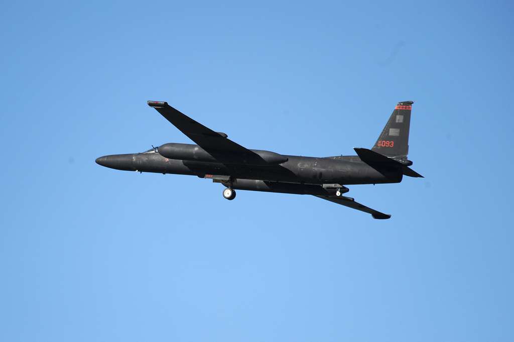 From High Altitudes to Ground Realities: Why the U2 Spy Plane’s Design ...